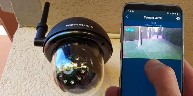 Cámara Exterior IP Wifi Motorola HD FOCUS73 con Rotación Motorizada